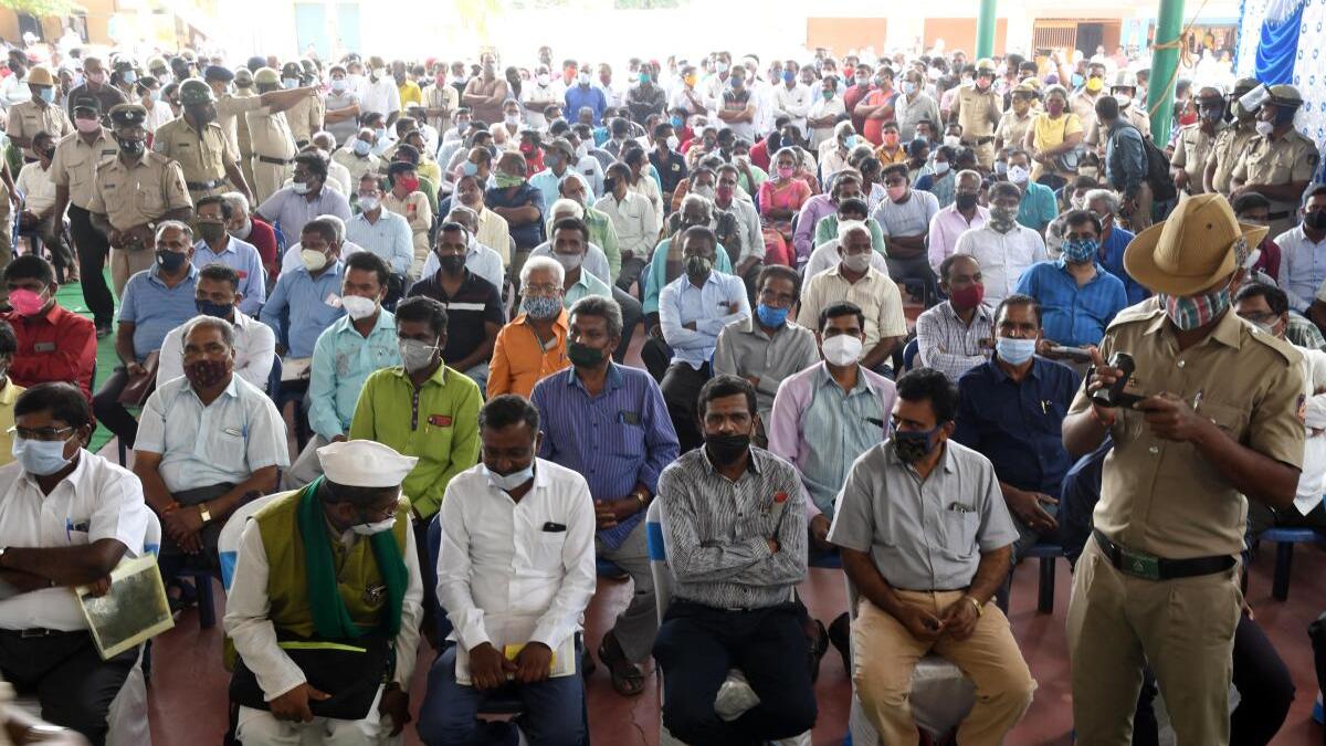 Shivaram Karanth Layout issue: CM promises fair compensation - The Hindu