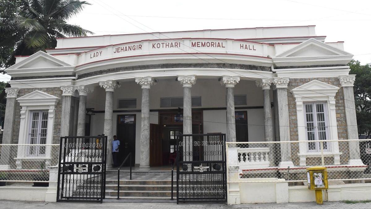 Video | Parsi Bazaar brings slice of old Bombay to Bengaluru - The Hindu