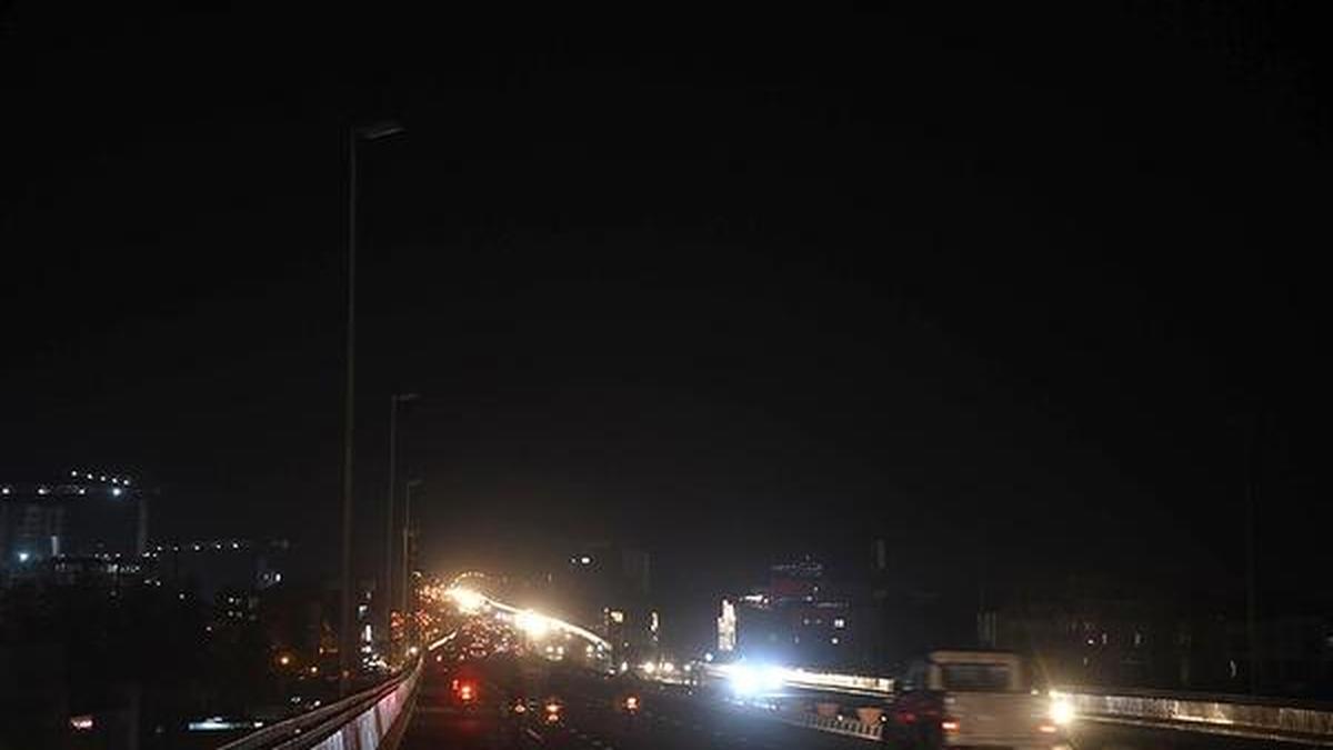 NHAI told to fix street lights, build skywalks on airport highway - The ...