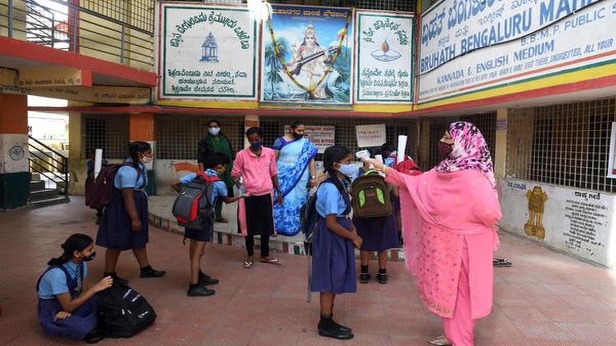 Upper primary classes reopen to 42% attendance in Karnataka - The Hindu