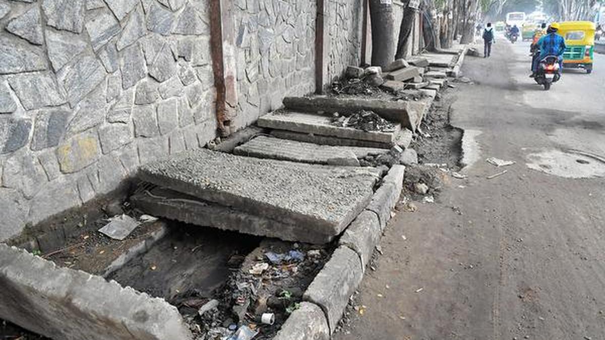 Bad footpaths are a bane to citizens - The Hindu