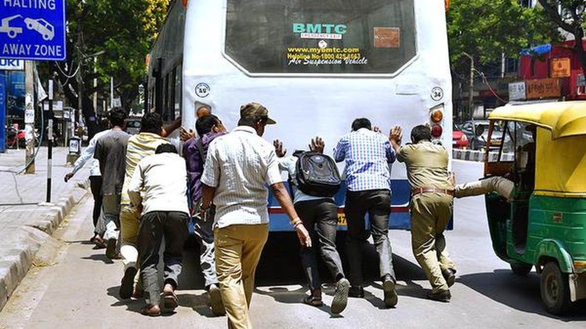 BMTC to scrap 800 old buses - The Hindu