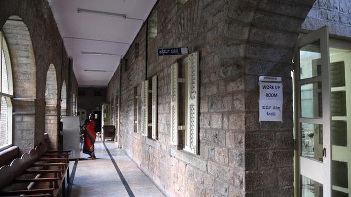 BMCRI resident doctors continue to boycott OPD services - The Hindu