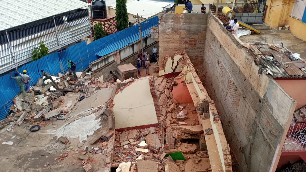 Building collapses at Lakkasandra in Bengaluru - The Hindu