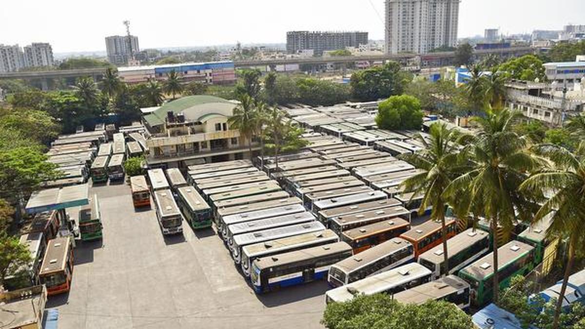 BMTC introduces 12-hour shift to cut operational cost - The Hindu