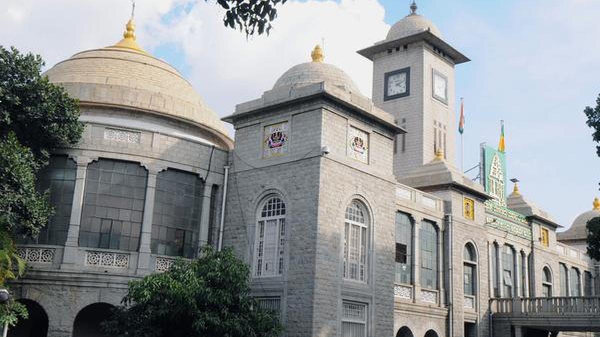 Space constraint pushes online budget session out of BBMP zonal offices ...