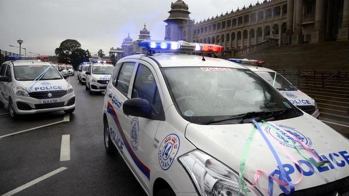 All police personnel must have a driving licence, says DGP - The Hindu