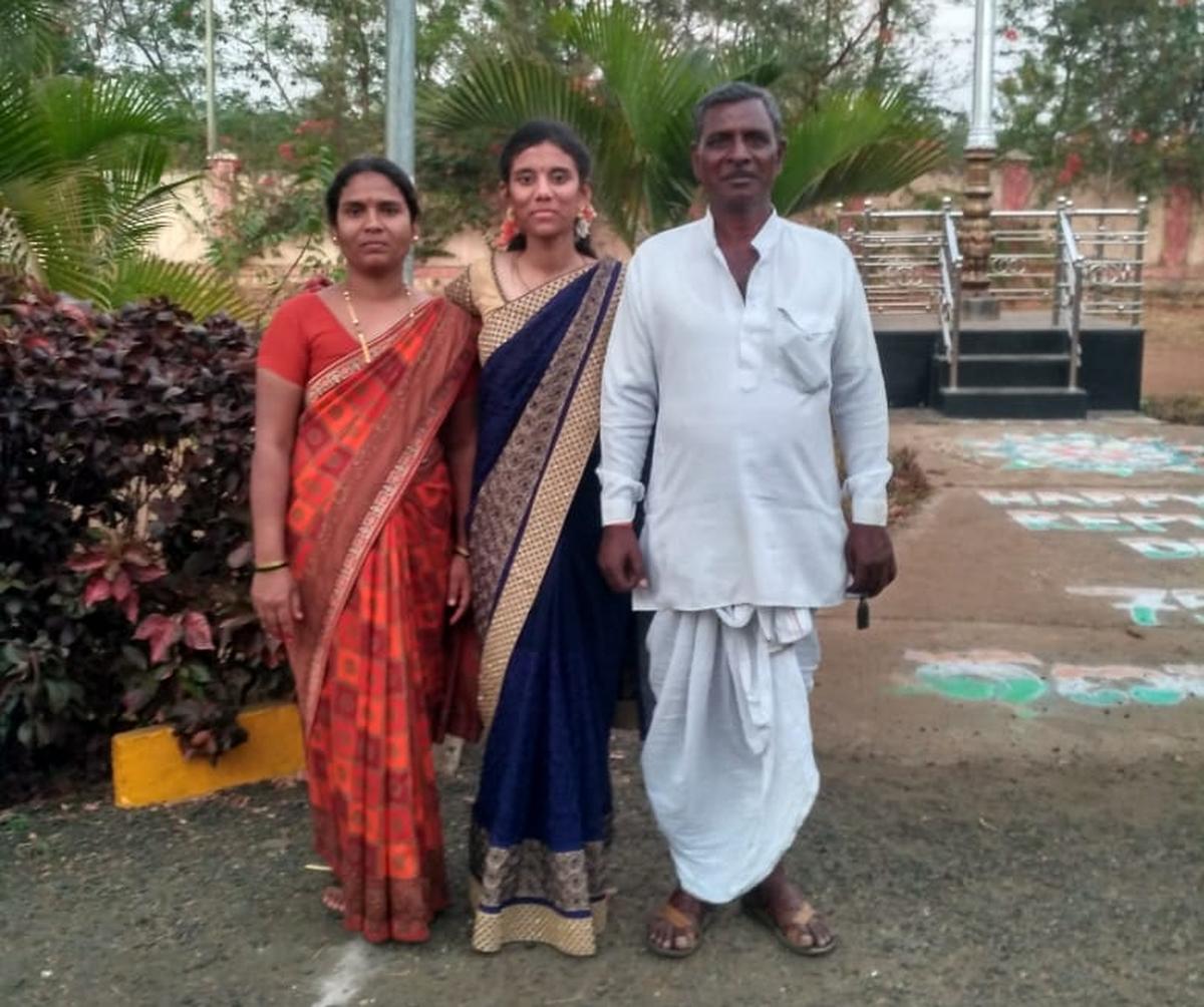 Karnataka SSLC Topper 2024: la chica de Bagalkot encabeza SSLC en ...