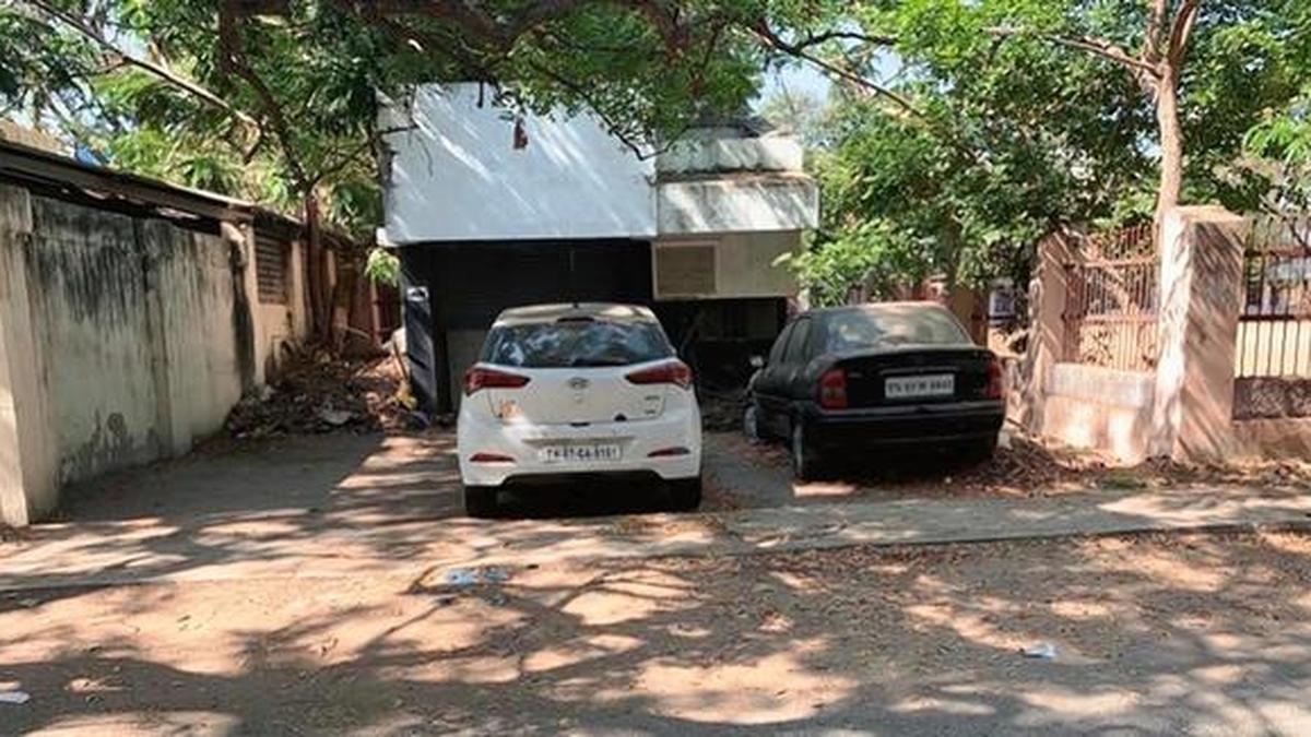 Shastri Nagar residents want Aavin booth reopened - The Hindu