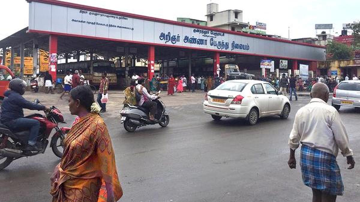 More bus services sought at Kundrathur terminus - The Hindu