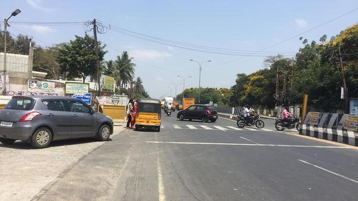 Too many crossings on GNT Road spoil the journey - The Hindu