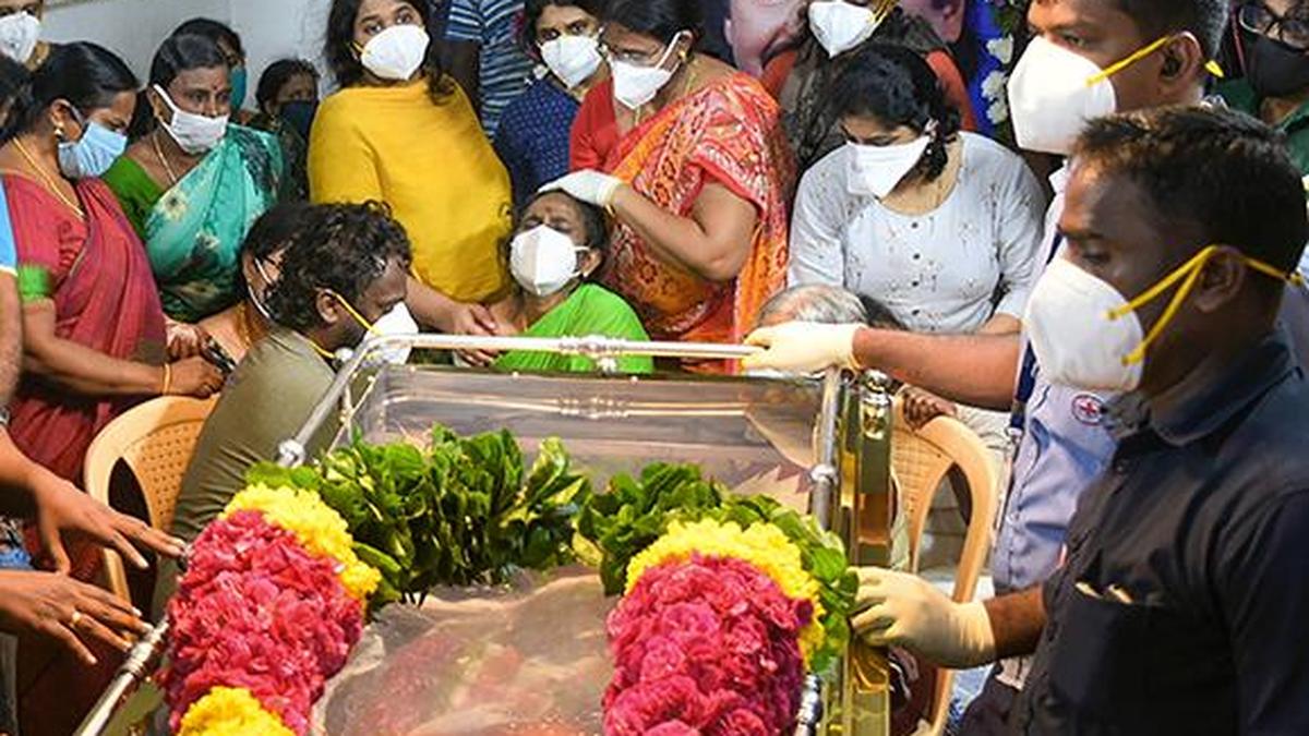 Vasanthakumar’s hometown plunges into grief - The Hindu