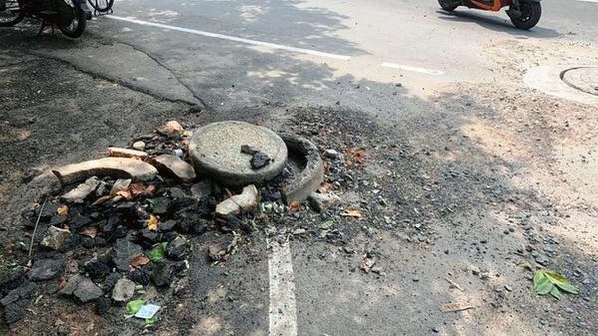 Protruding manhole covers raise the risk quotient in Adyar - The Hindu