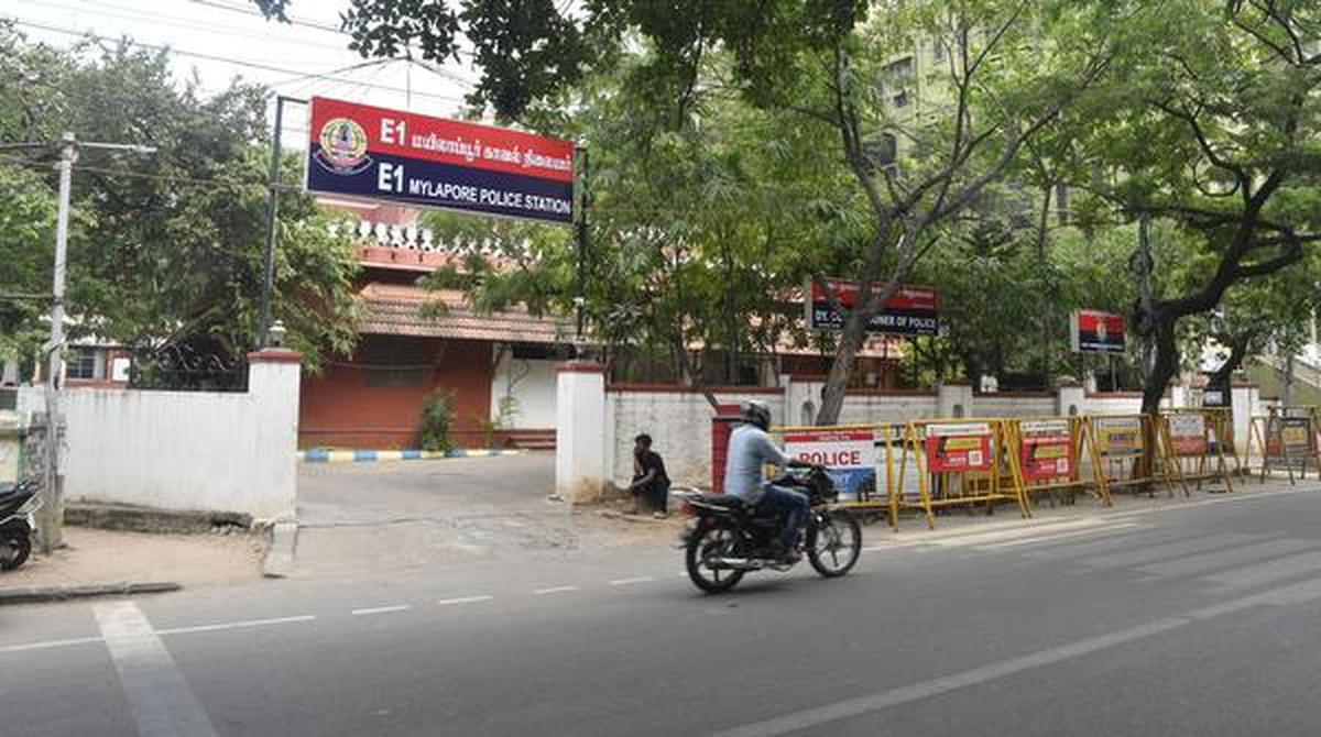 Are police stations in India equipped with basic infrastructure and ...