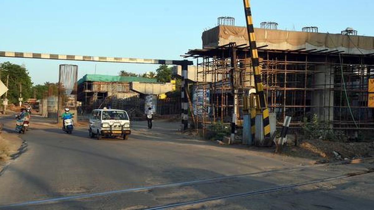 Pattabiram residents want bridge work to be speeded up - The Hindu