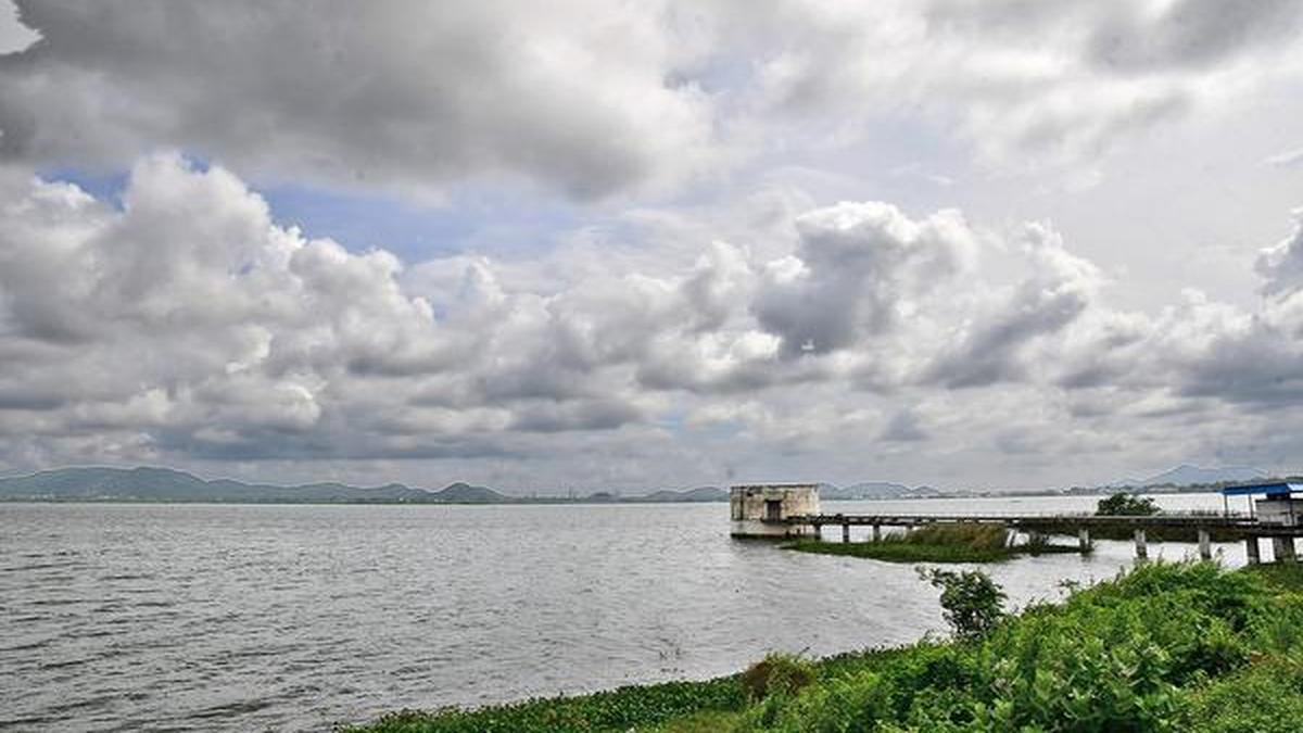 Kolavai lake to be deepened, spruced up - The Hindu