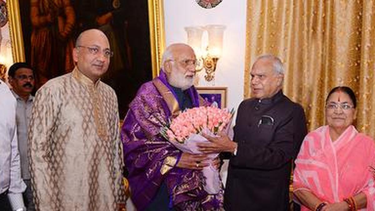 Governor calls on Arcot Nawab - The Hindu