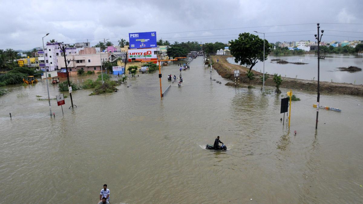 Mudichur residents come up flood-prevention measures - The Hindu