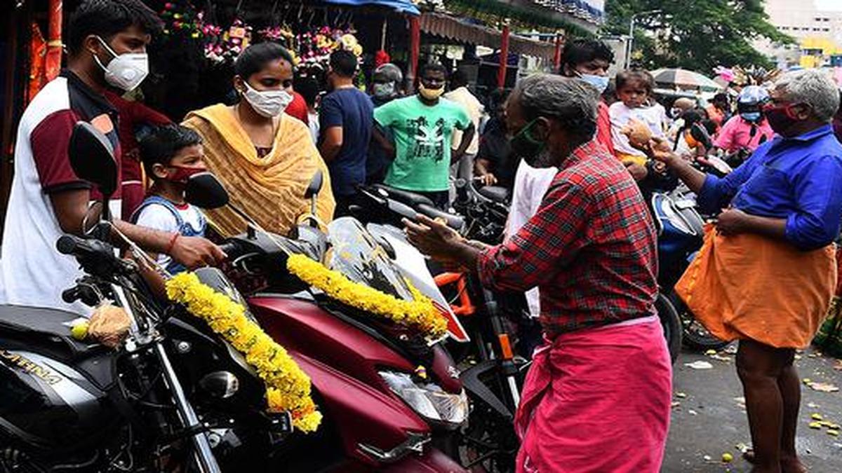 ‘Bodyguard’ Muneeswarar temple sees heavy rush - The Hindu