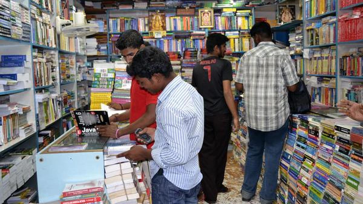 Used books vendors in Chennai move online - The Hindu