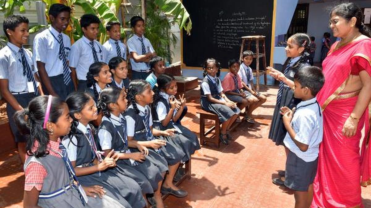 Narikurava children learn to dream - The Hindu