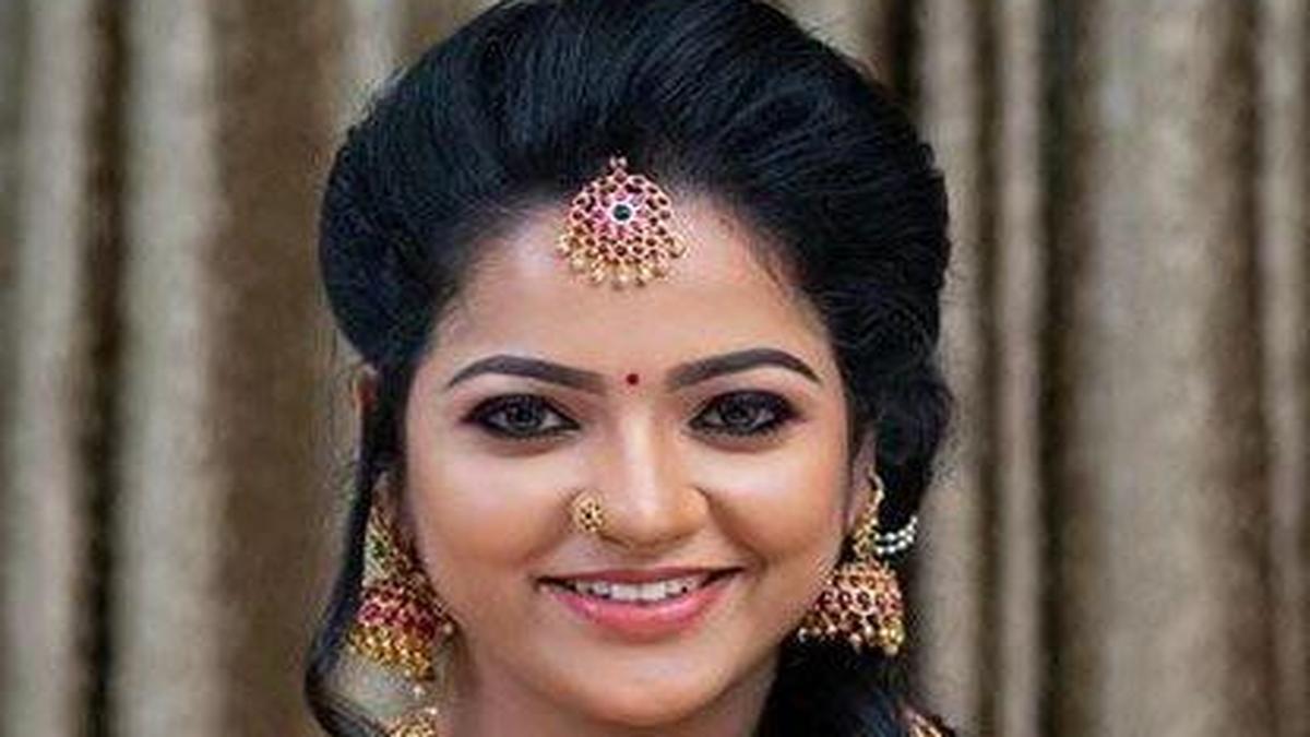 TV actor, K. Chitra, found dead in Chennai hotel room - The Hindu