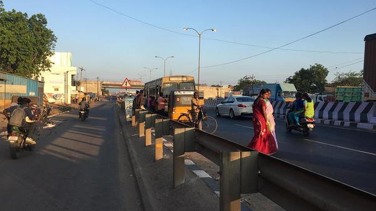 ‘Relocate bus stops on Puzhal-Red Hills Road’ - The Hindu