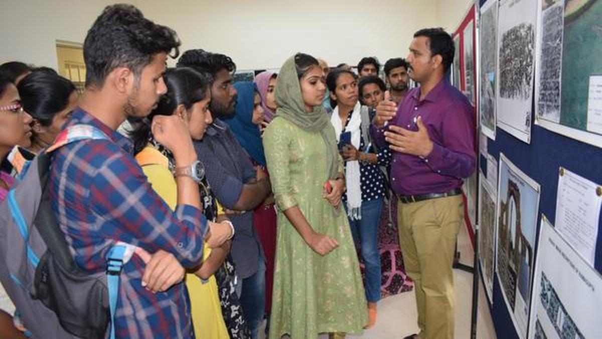 Kottakkal hosts a rare exhibition of epigraphs - The Hindu