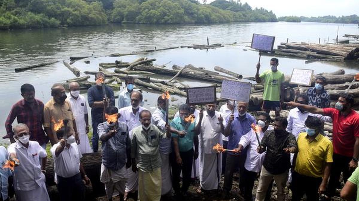 Protest held seeking rejuvenation of Kallai river - The Hindu