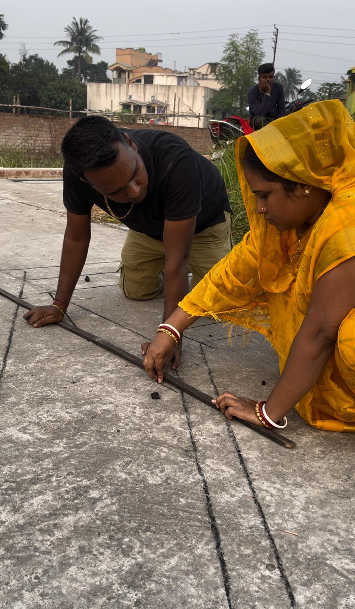 This artist created the illusion of rivers on a busy road in West ...
