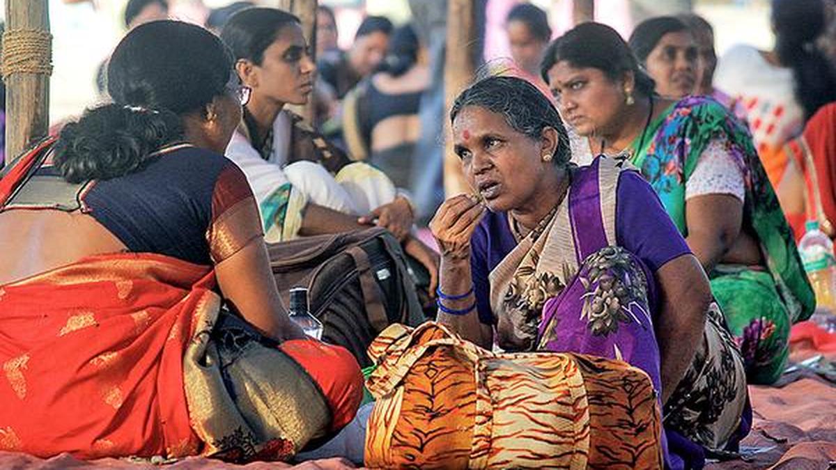 Anganwadi workers protest delay in raise - The Hindu