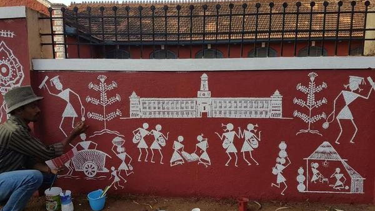 Helping Warli artists profit from their work - The Hindu