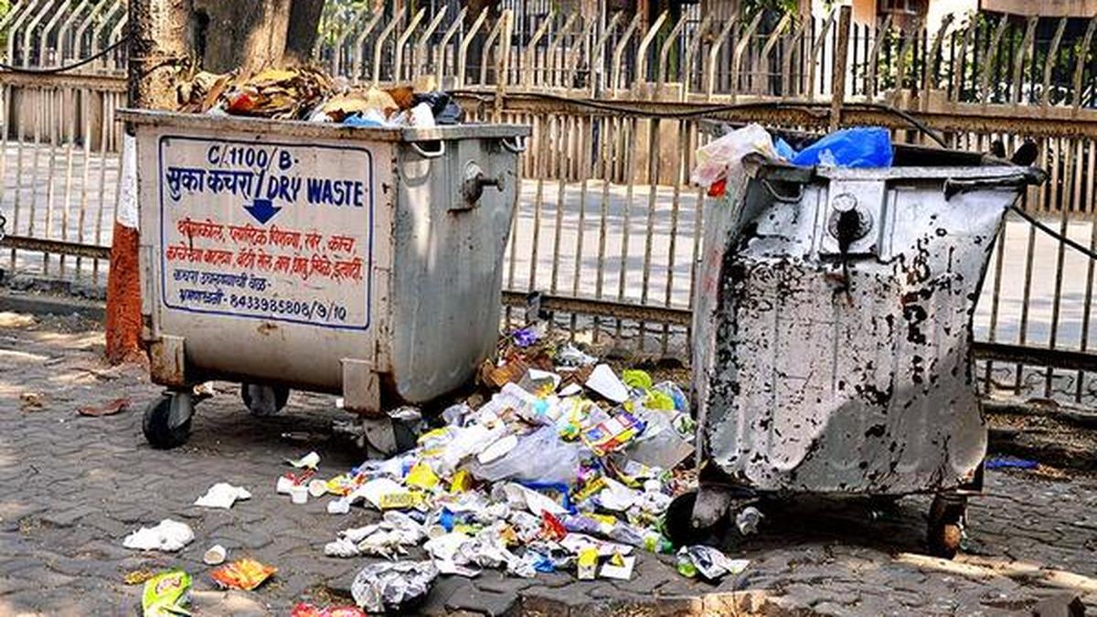 Conservancy workers refuse to pick up unsegregated waste in Mira ...