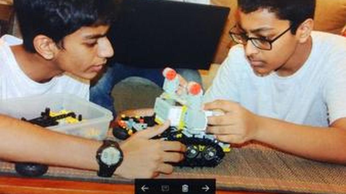 Navi Mumbai kids win top robotics prize - The Hindu