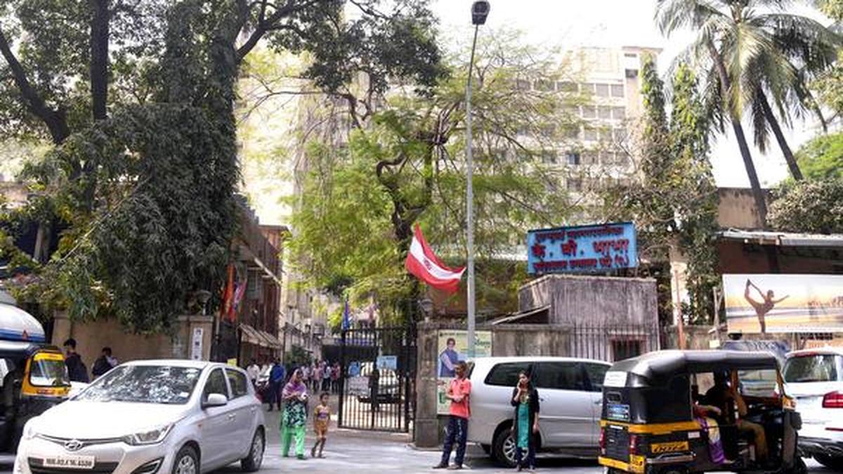 Protest to highlight woes of patients at Bandra hospital - The Hindu