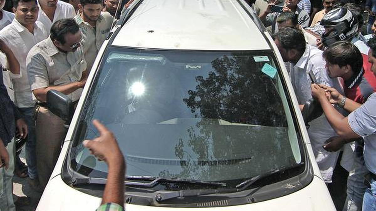 Ola drivers call off strike, Uber yet to reach deal - The Hindu