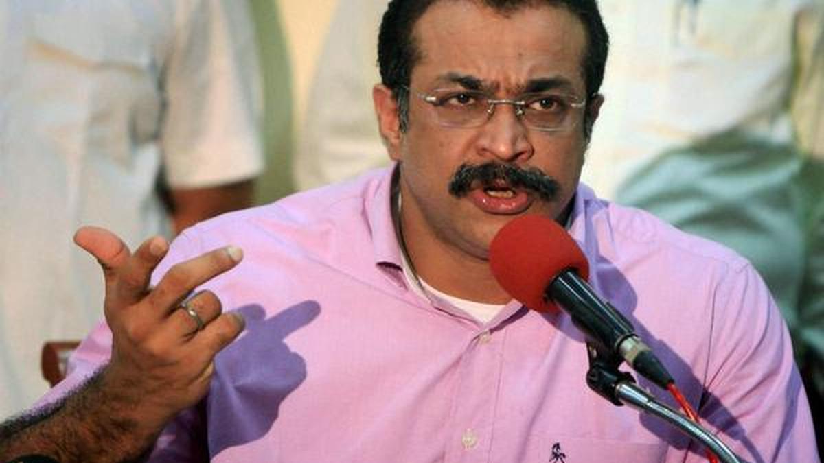 Maharashtra IPS officer Himanshu Roy commits suicide - The Hindu