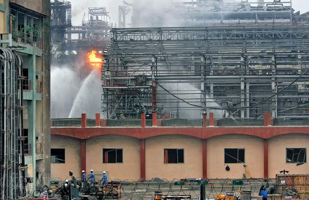 40 injured in blast, fire at BPCL refinery - The Hindu