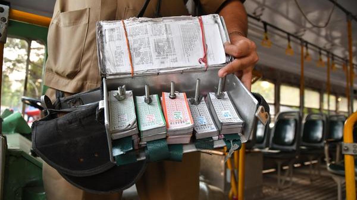 Pouches are slouches; bus conductors want metal boxes again - The Hindu
