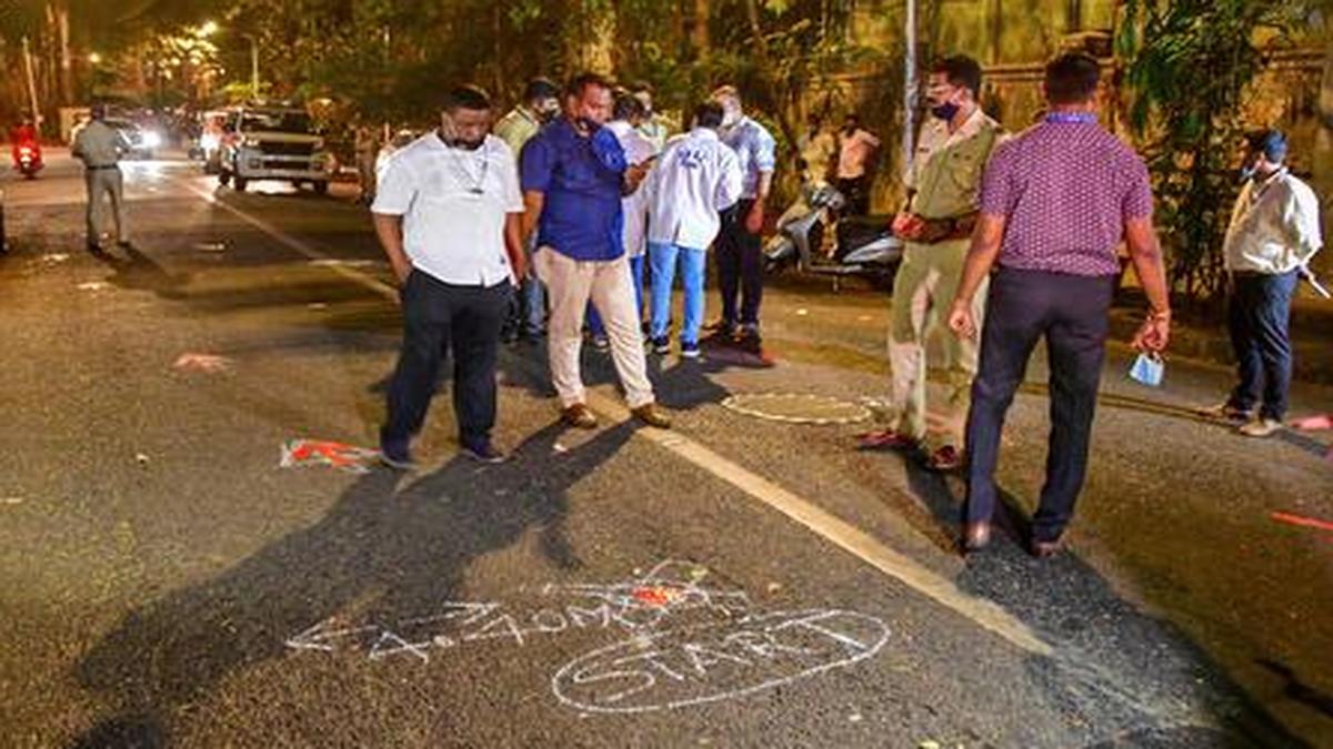 Hiren murder case: ATS arrests policeman, bookie - The Hindu