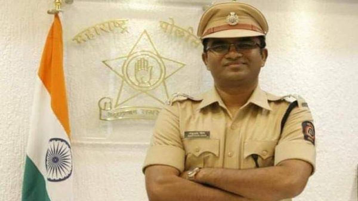 104 Mumbai cops to get DG’s Insignia today - The Hindu