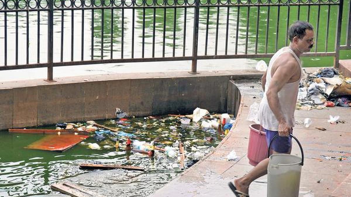 200-year-old Bandra Talao is drowning in neglect - The Hindu
