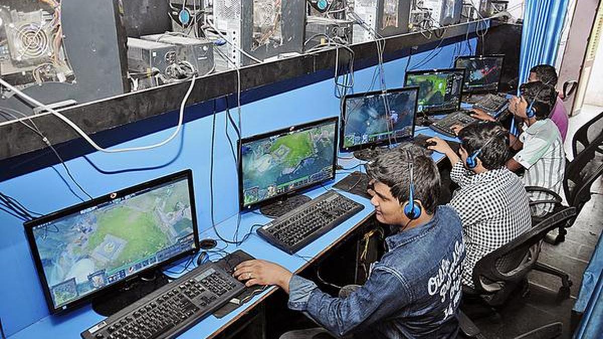Father-son duo discharged from online gambling racket case - The Hindu