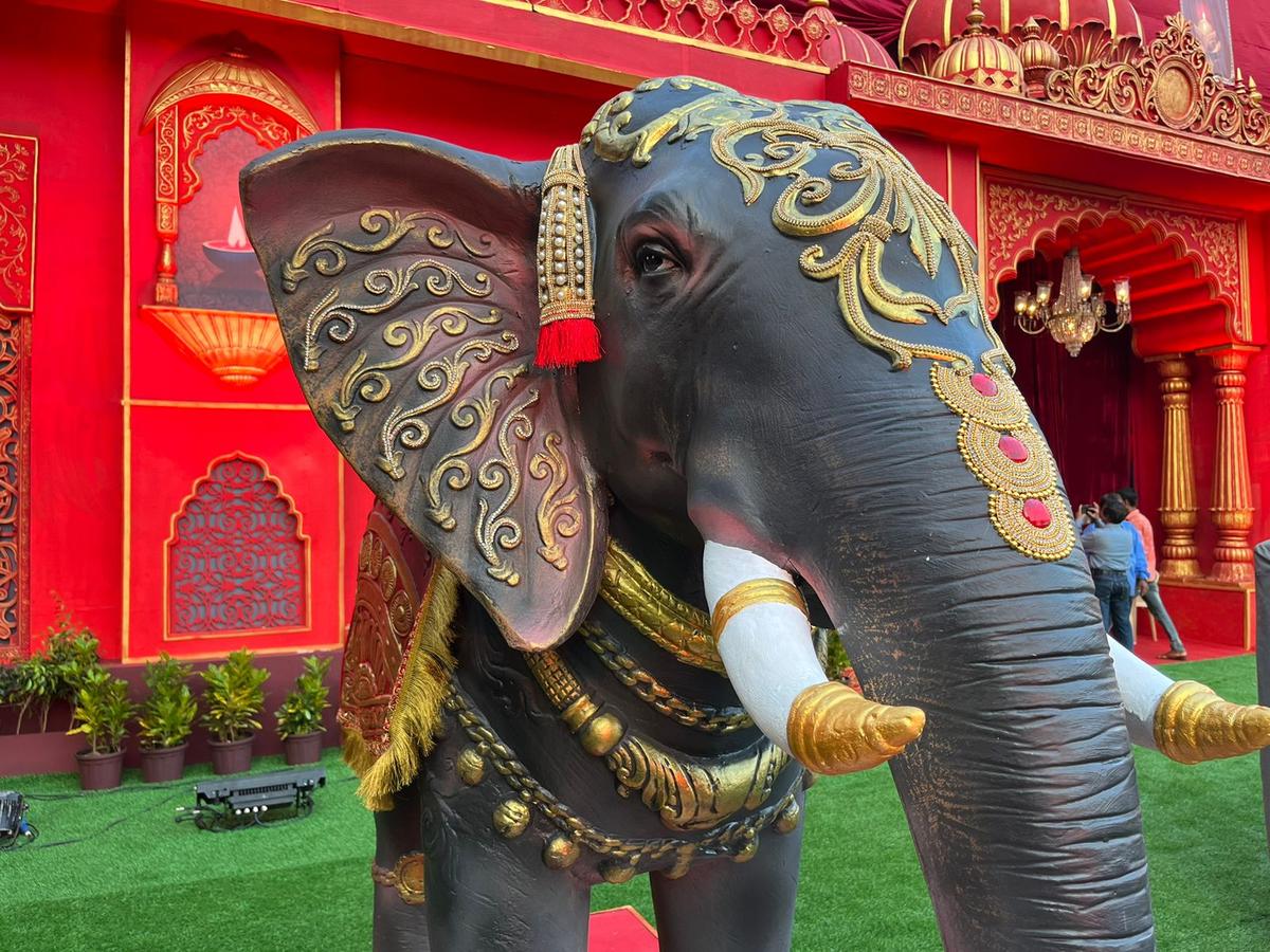 Maharashtra government honours Bengal Club as a heritage Durga Puja ...