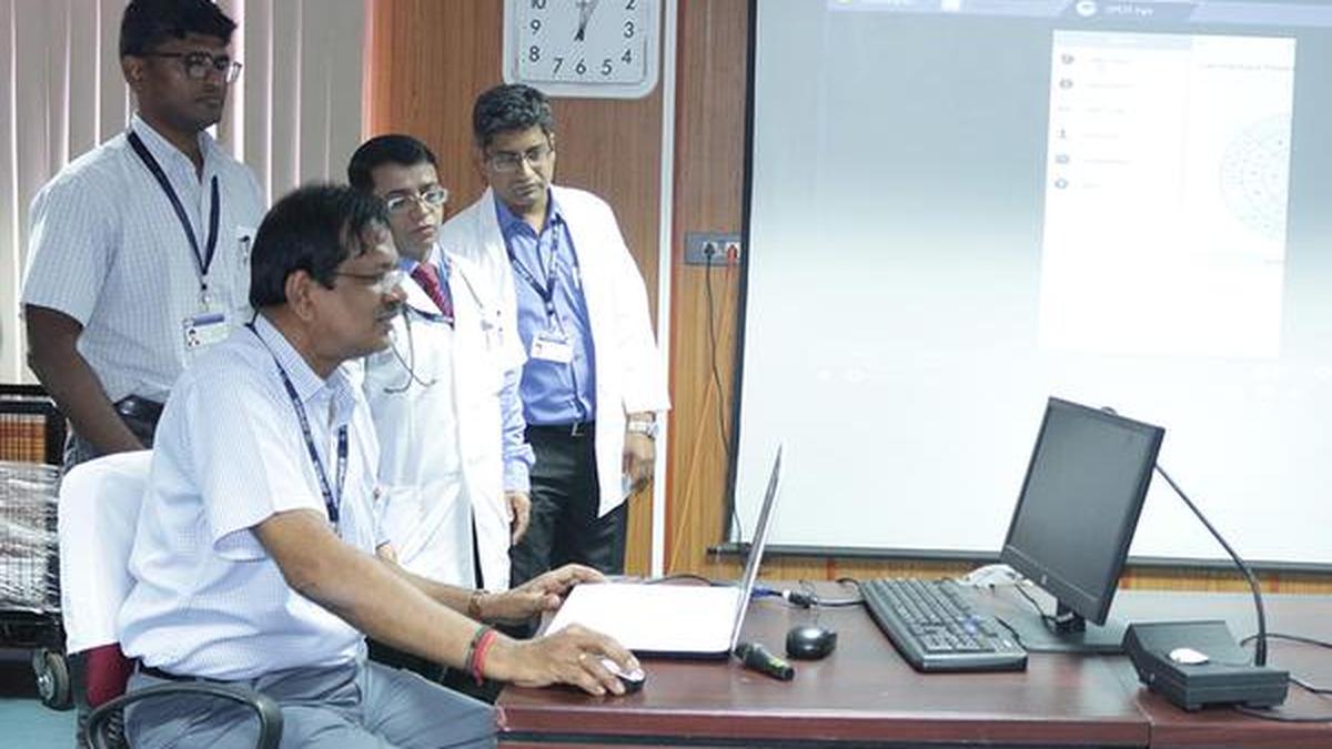 Jipmer develops app for eyelid injuries - The Hindu