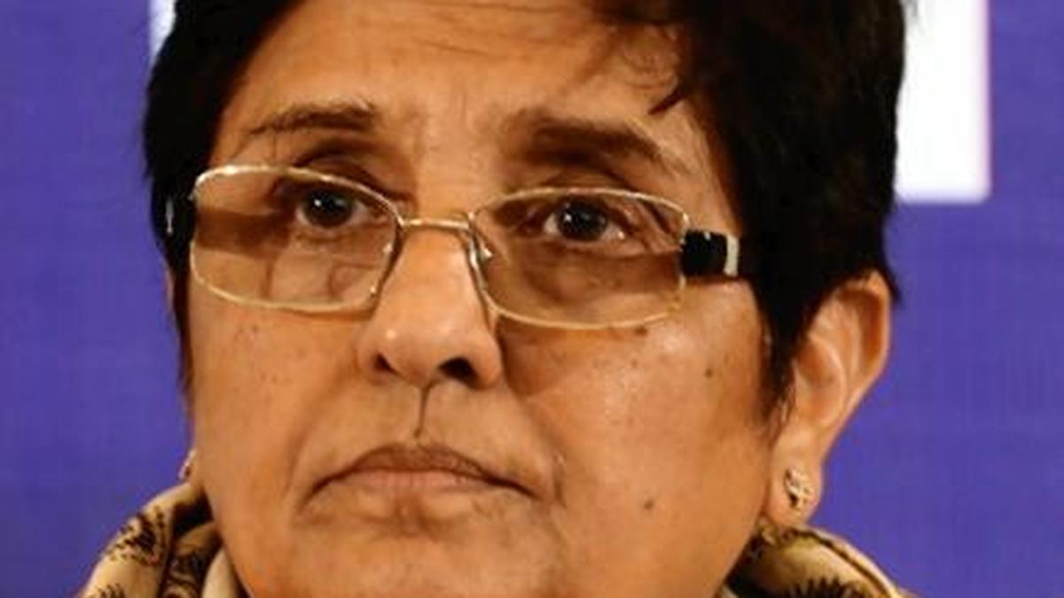 Bedi makes surprise visit to police station - The Hindu