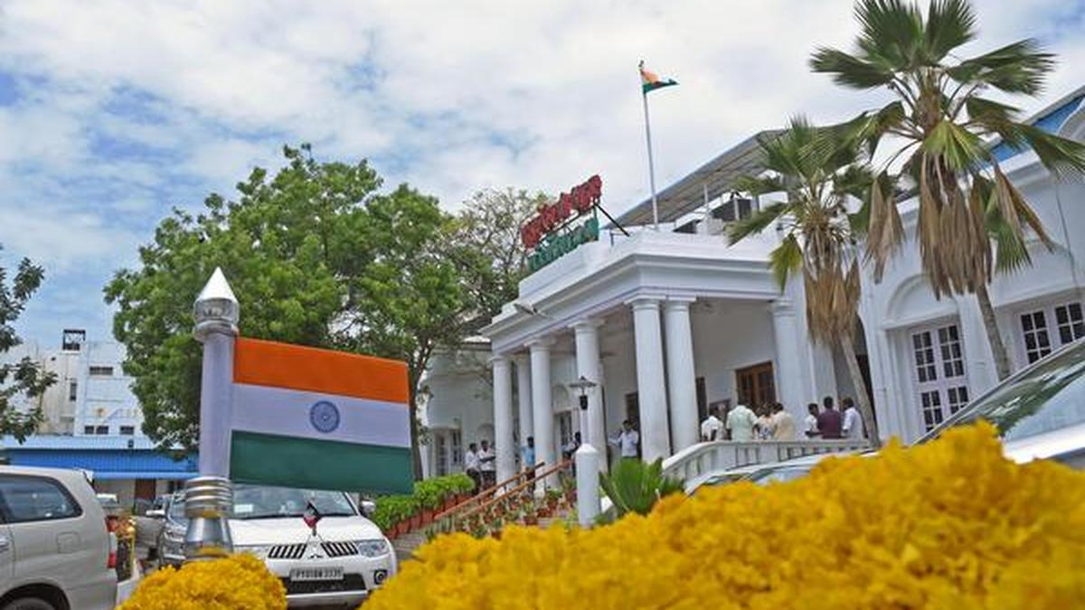 Pondicherry Engineering College to get 240 more seats - The Hindu