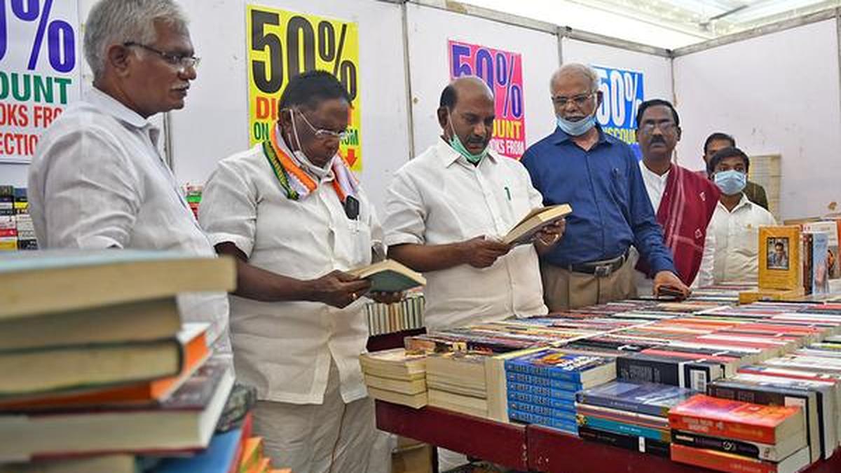 Chief Minister inaugurates 24th edition of book fair - The Hindu