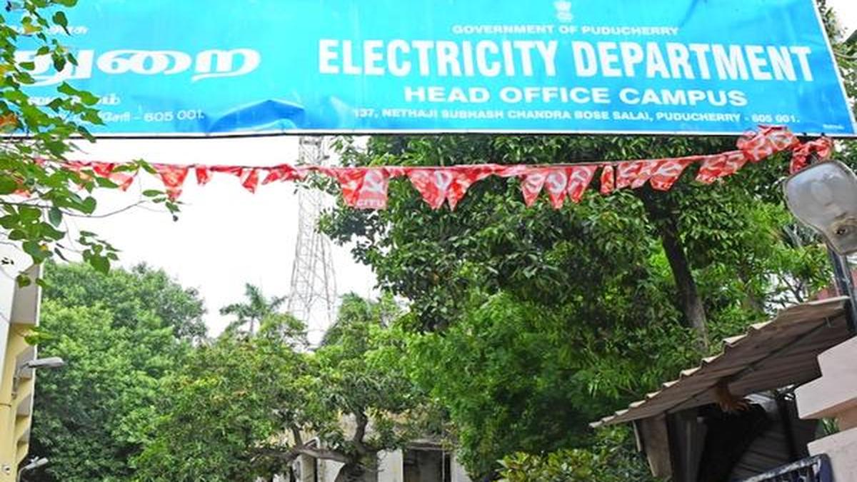 Electricity dept. publishes names of defaulters - The Hindu