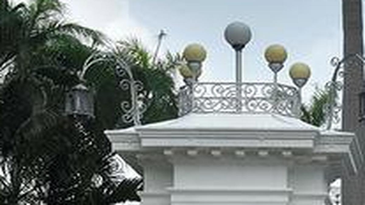 Campaign to save Raj Nivas - The Hindu